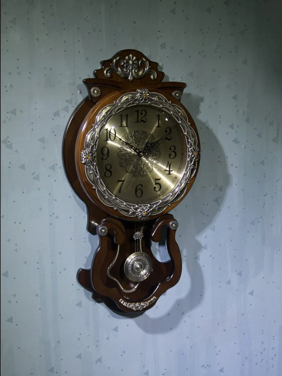 Wooden antique design wall clock – Metaphor